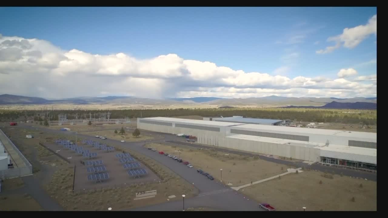 Facebook announces decision to build new data center in Los Lunas - YouTube
