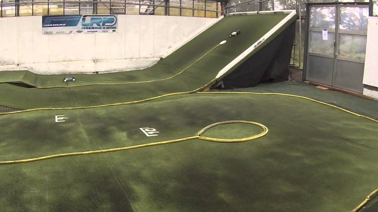 Team Associated B44.3 dominates RC Buggy 4WD race - YouTube