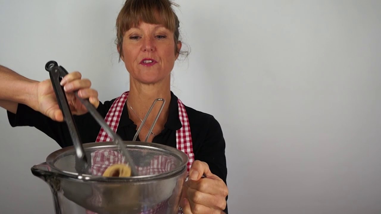 How To Make GAPS™ Bone Broth or Meat Stock - YouTube