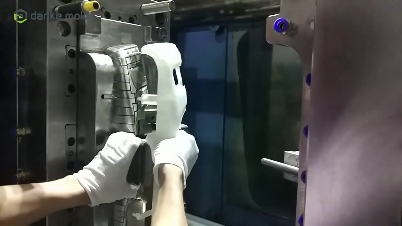 Plastic Injection Mold Trial – Automotive components - YouTube