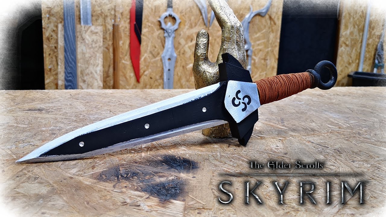 Making DragonBone Dagger - SKYRIM (Aluminum Casting) - YouTube