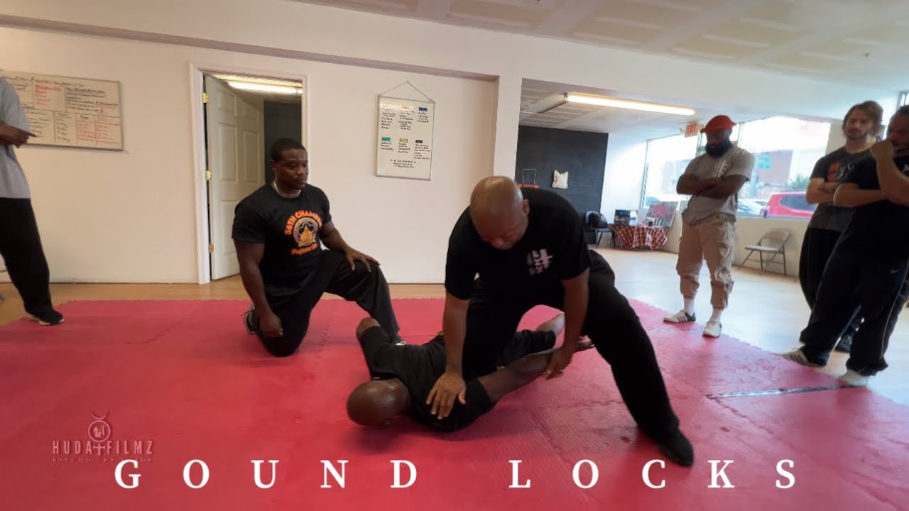 RCKF: ground locks with Lithium Tiger - YouTube