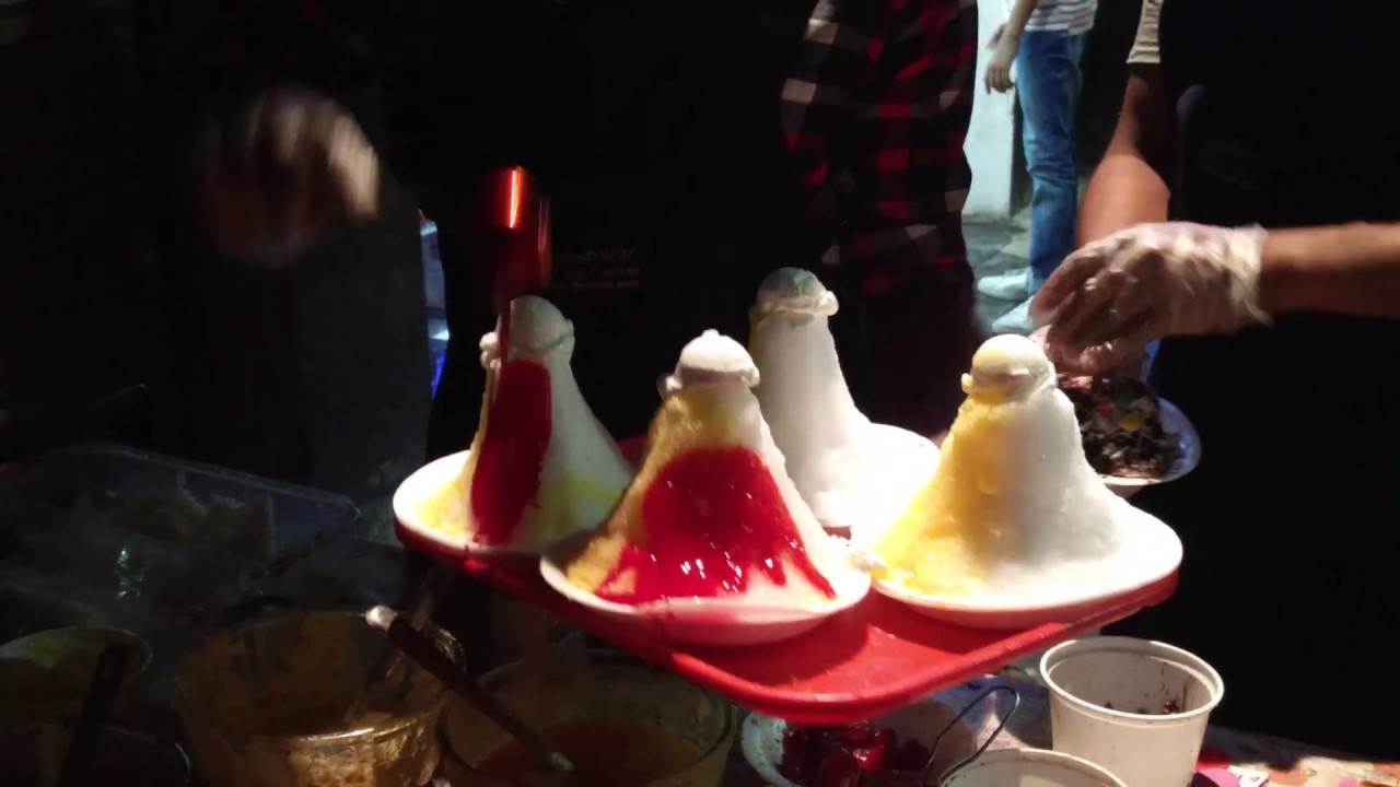 King of ICE GOLA | Indian Street Desserts | Street Food India Ice Gola ...