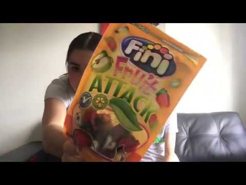 Taste Buddys Katelyn and Reese try the Fini 'Fruit Attack' - YouTube