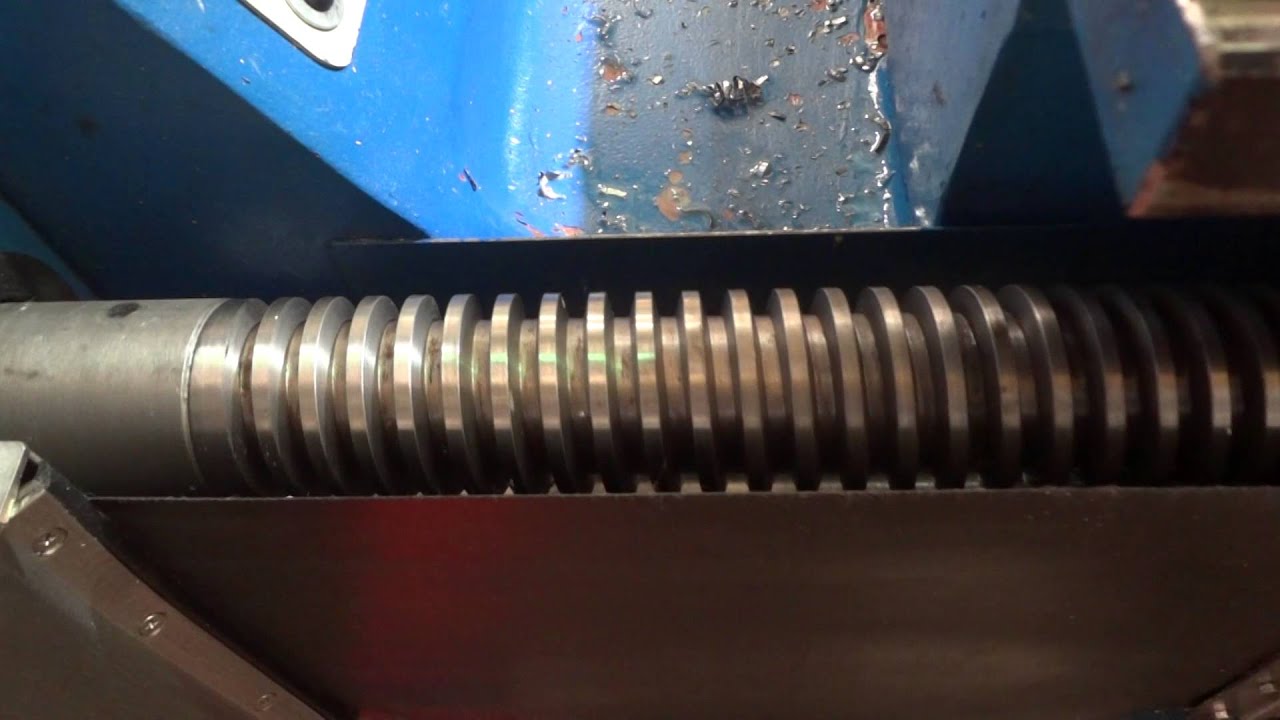 knuth lathe DL550B machine running with spindle gear engage having ...