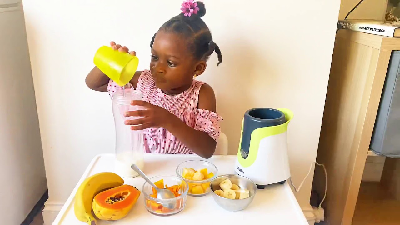Little Chef Izzy makes a Delicious breakfast smoothie | 3 year old chef ...