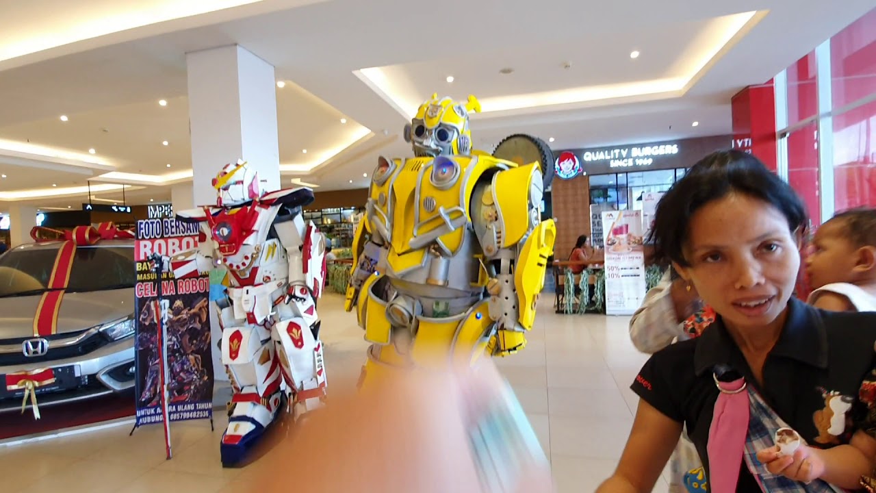 Gundam CosPlay - YouTube
