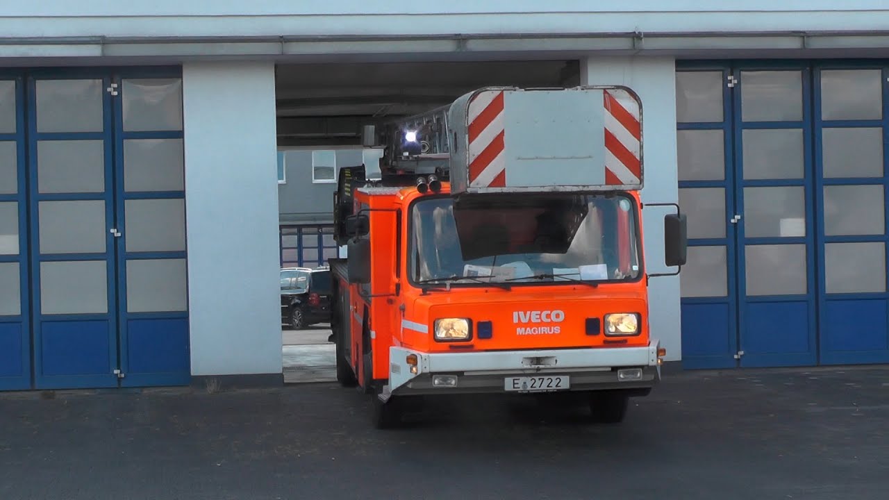 Verschiedene Einsatzfarthen von die Berufsfeuerwehr Mulheim an der Ruhr ...