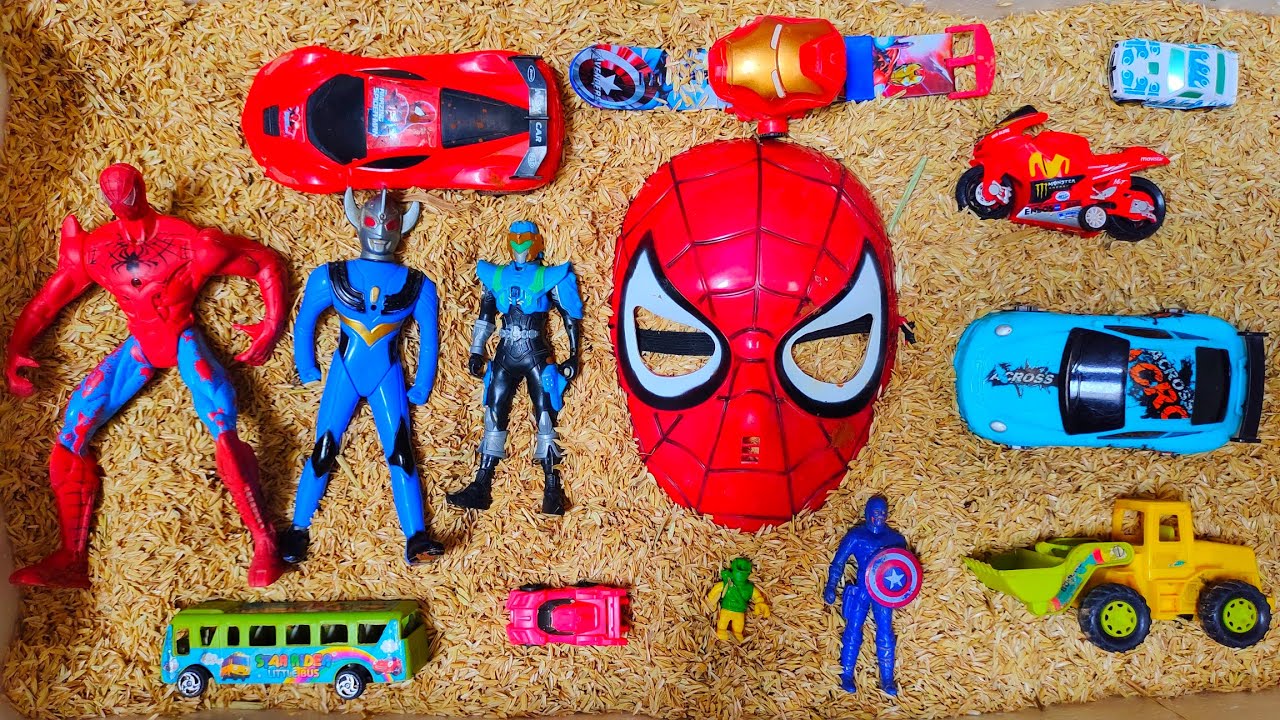 Hunting mainan buldozer, topeng spiderman, Ultraman, bus tayo, legend ...