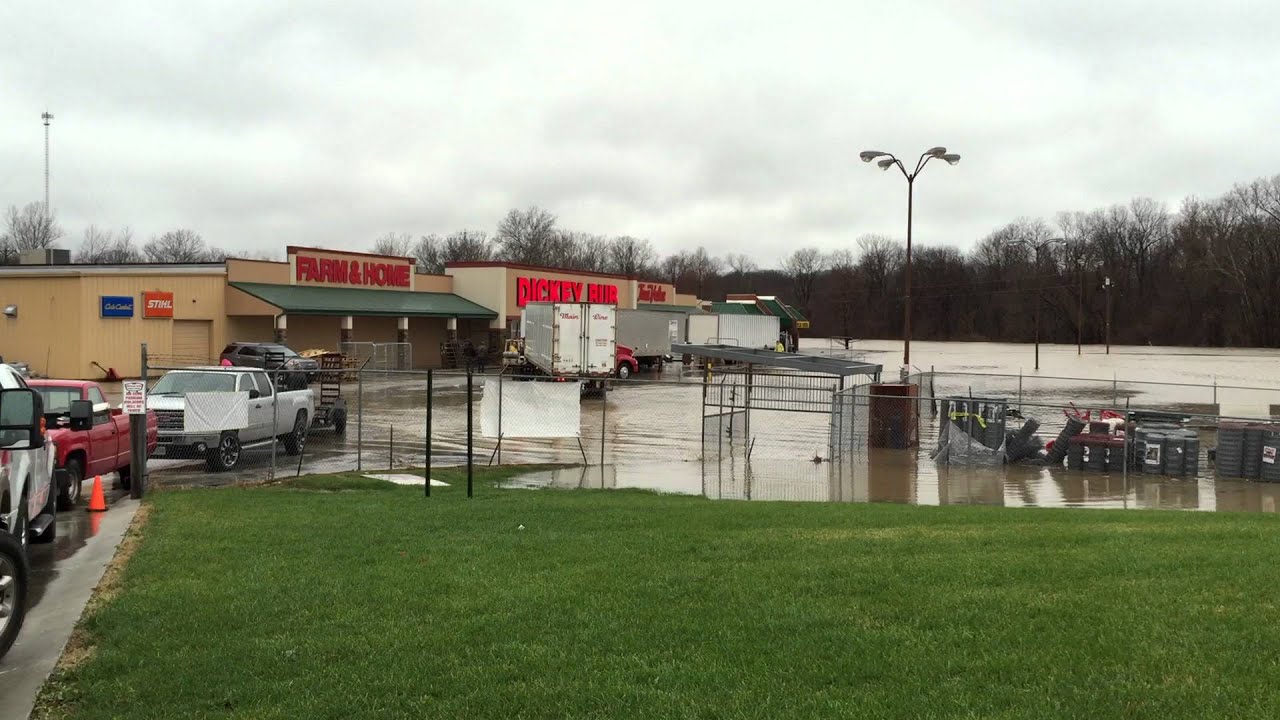 Dickey Bub in Union as the waters rise - YouTube