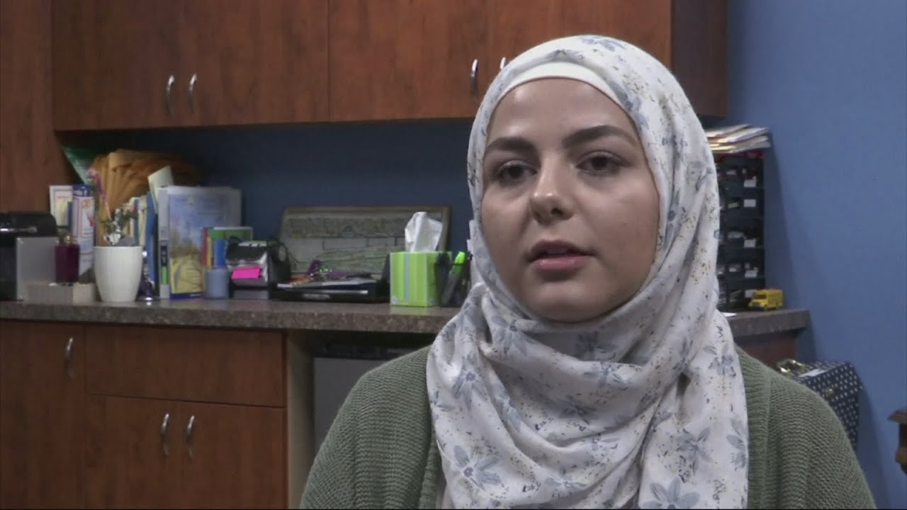 Syrian Americans respond to US airstrikes in Syria - YouTube