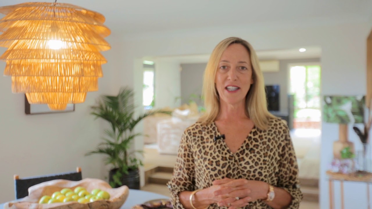 56 Glenridge Avenue, West Pennant Hills | with Jennifer Carr - YouTube
