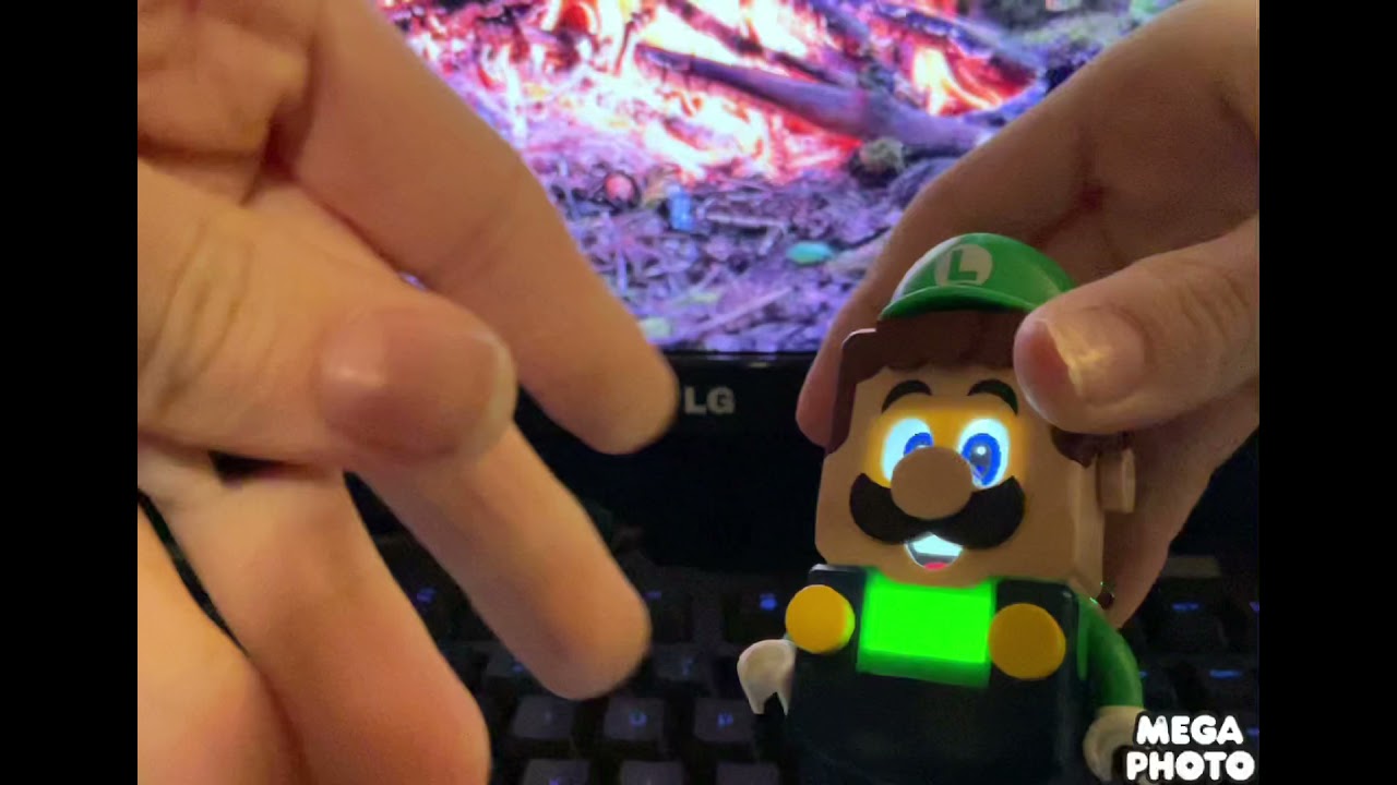 Luigi smoking a cigarette - YouTube
