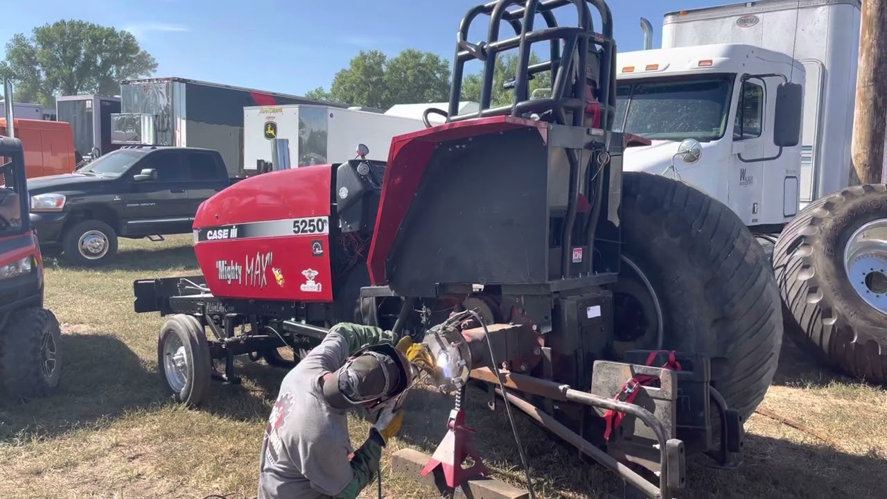 How to fix your tractor when the wheel falls off. - YouTube
