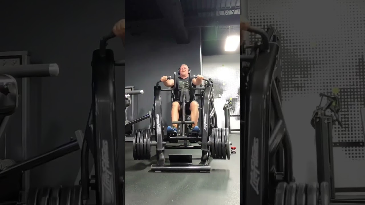 High rowing 450lbs - YouTube