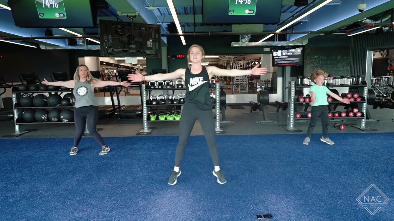 Grab the Fam! A Family, fun LIVE Workout 👨‍👩‍👧‍👦💪 - YouTube