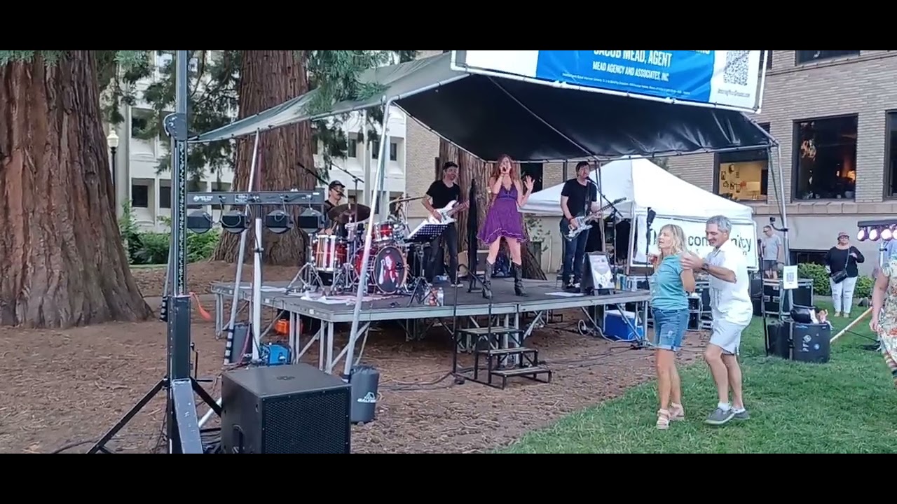 Catherine loyer and strawberry roan Hillsboro Tuesday night Market Aug ...