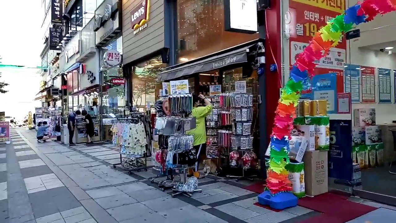 [Incheon Korea ] Walking on the streets at downtown Incheon || 인천 터미날 ...
