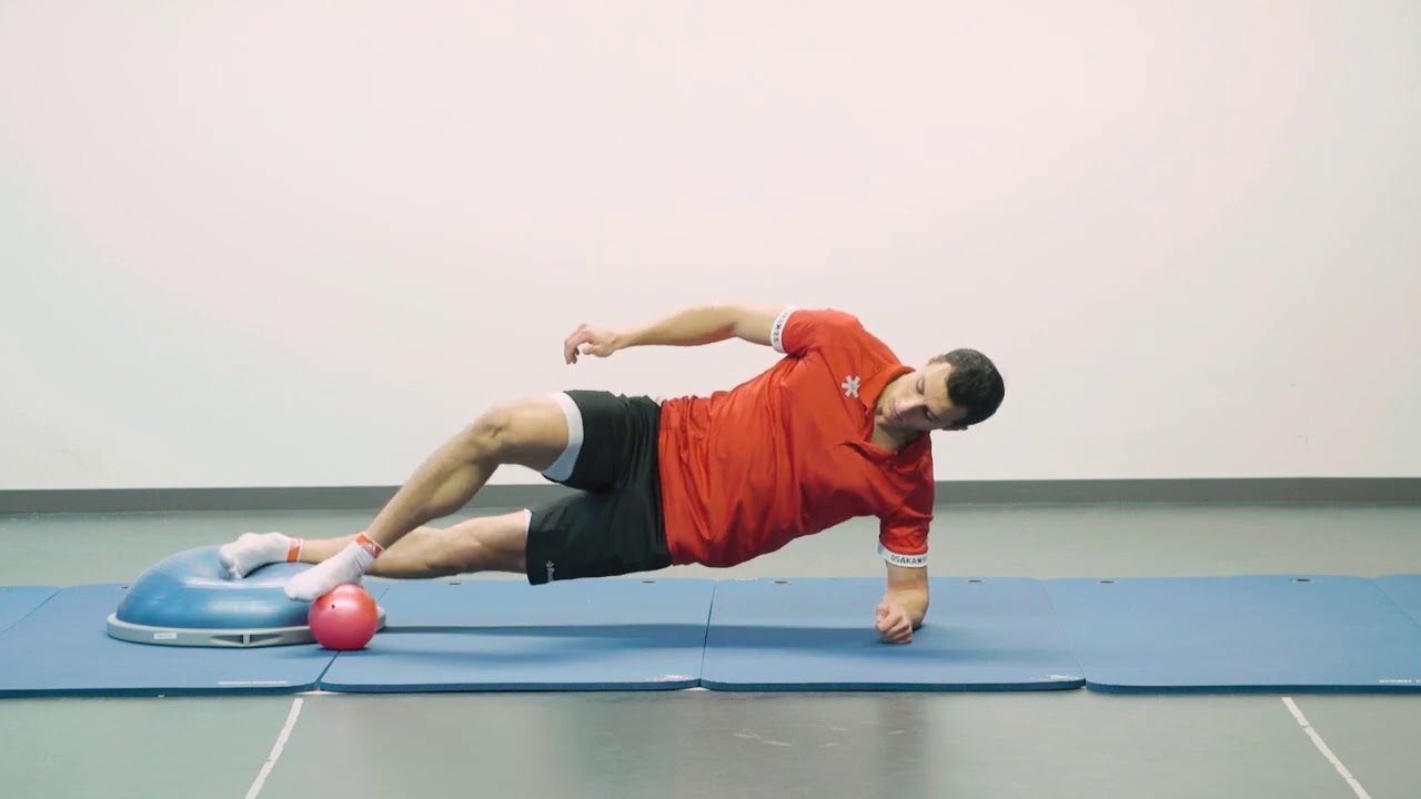 Seitstütz auf Bosu Füße + Ball rollen - Level 5 - YouTube