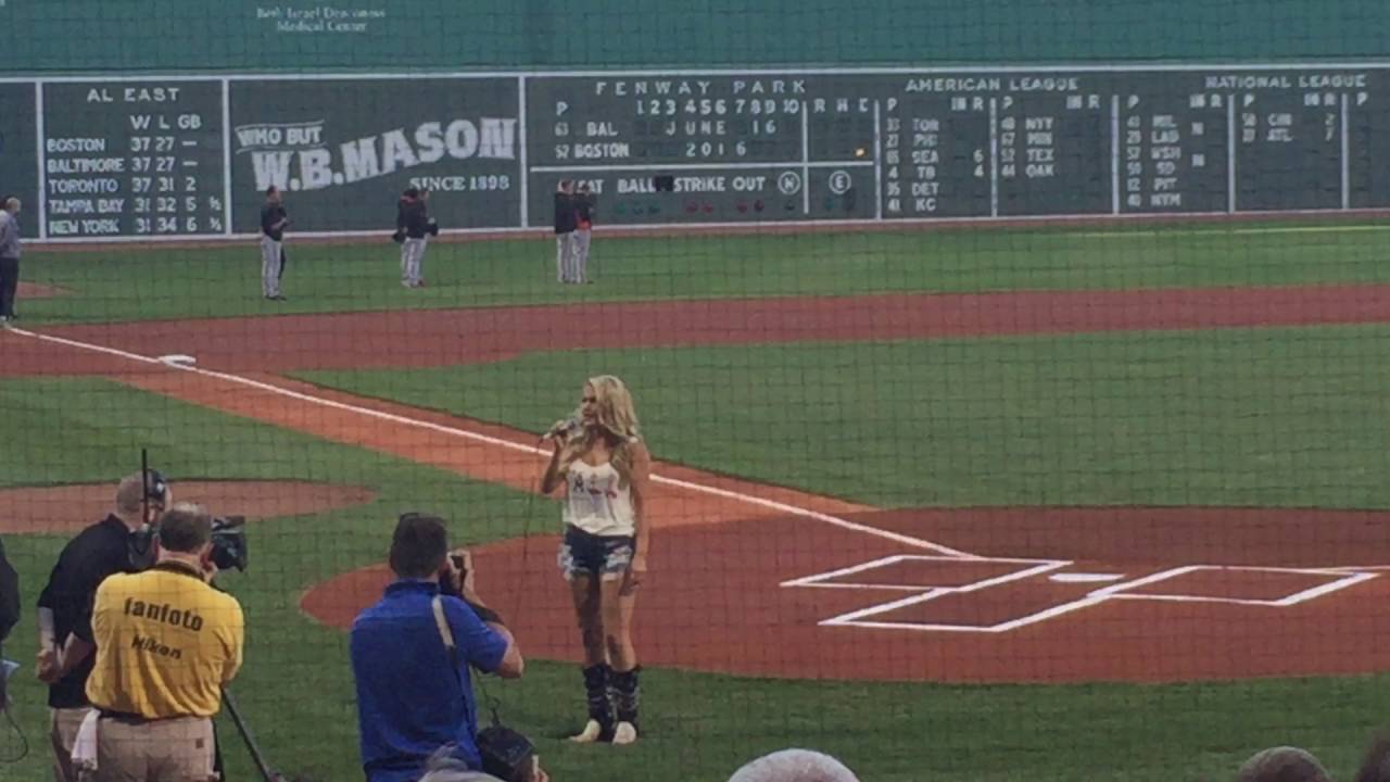 Caroline Gray- National Anthem- Fenway Park - YouTube