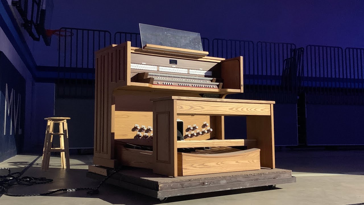 Festive Trumpet Tune MVL - YouTube