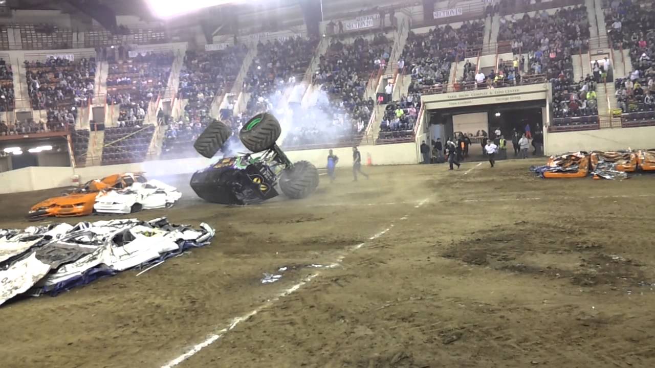 Cool Monster Truck Crash - YouTube