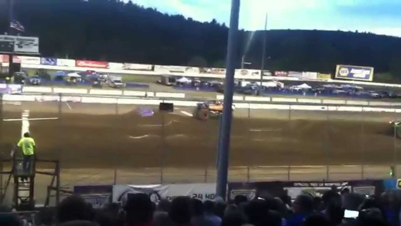 Monster Jam Stafford Motor Speedway, Stafford Springs,CT 2015 Racing ...