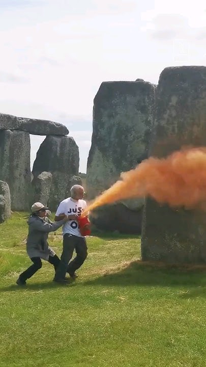 Stonehenge Sprayed By Just Stop Oil Youtube