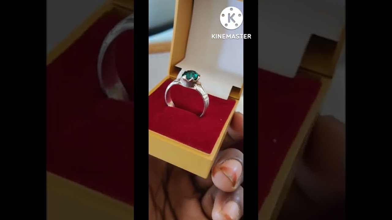 Emerald green stone silver ring/Marakata paccai kal velli motiram/மரகத ...