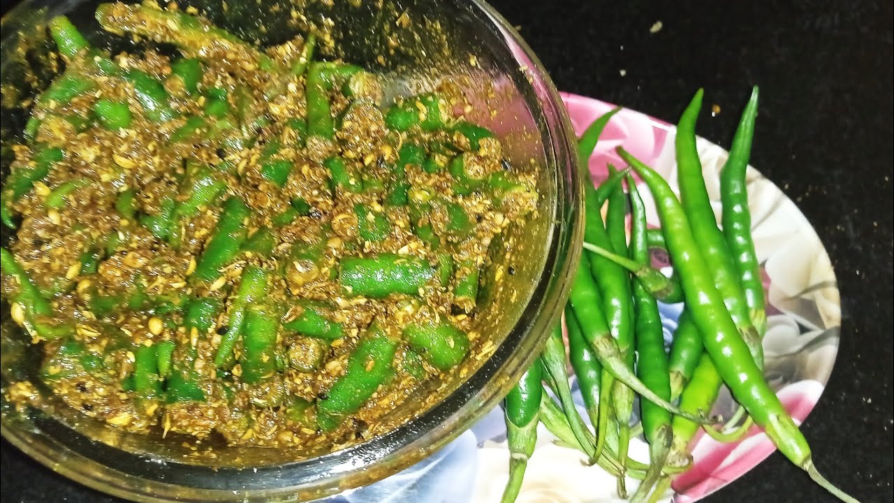 10 minut me taiyar kare hare mircha ka chatpati, masale dar aachar ...
