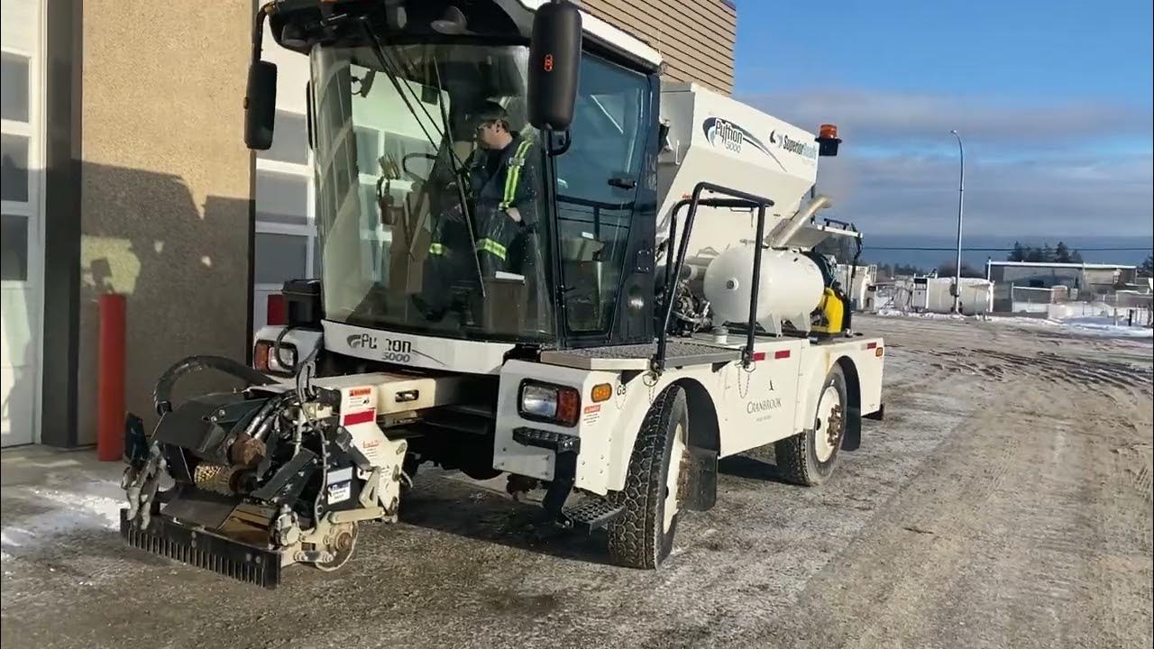 GovDeals: Python 5000 Pothole Patcher ***Very Good Condition - YouTube