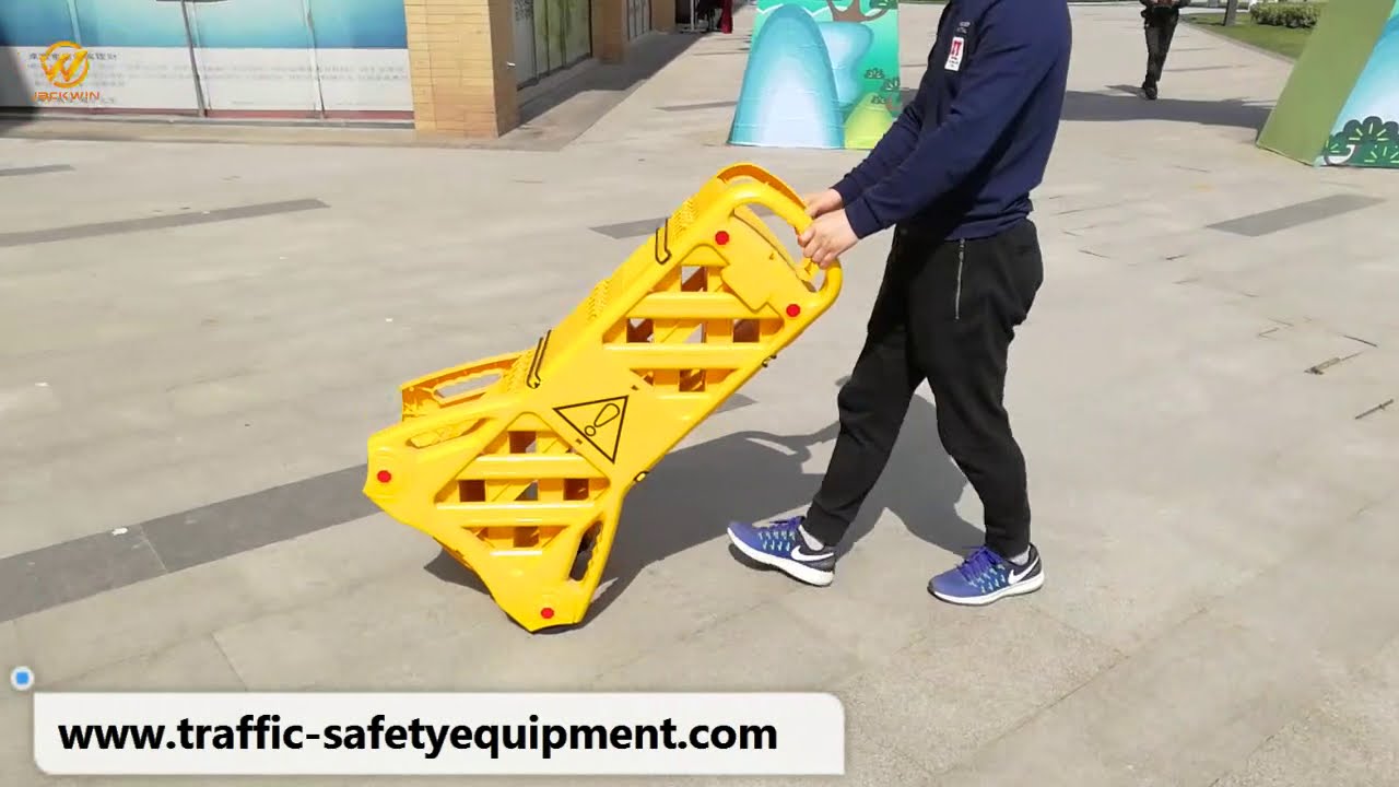 Portable Mobile Expandable Safety Plastic Barrier Maxpand to 3.5 meters ...
