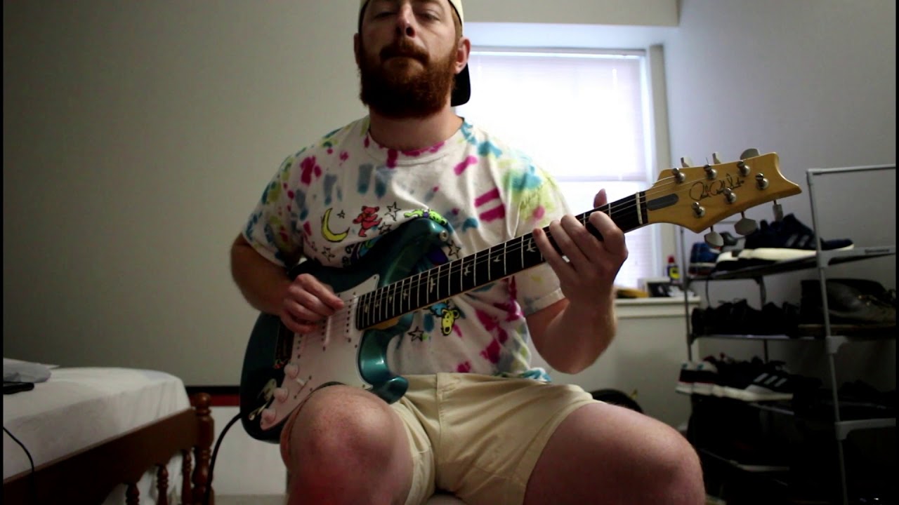 Tim Holt: Soloing over chord changes using major scale - YouTube