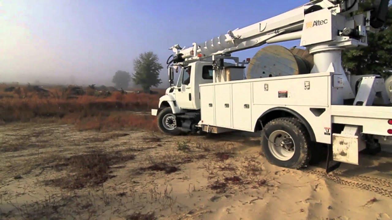 TIREBOSS™ City of Ocala Power Utility Truck 4x2 Challenge - YouTube