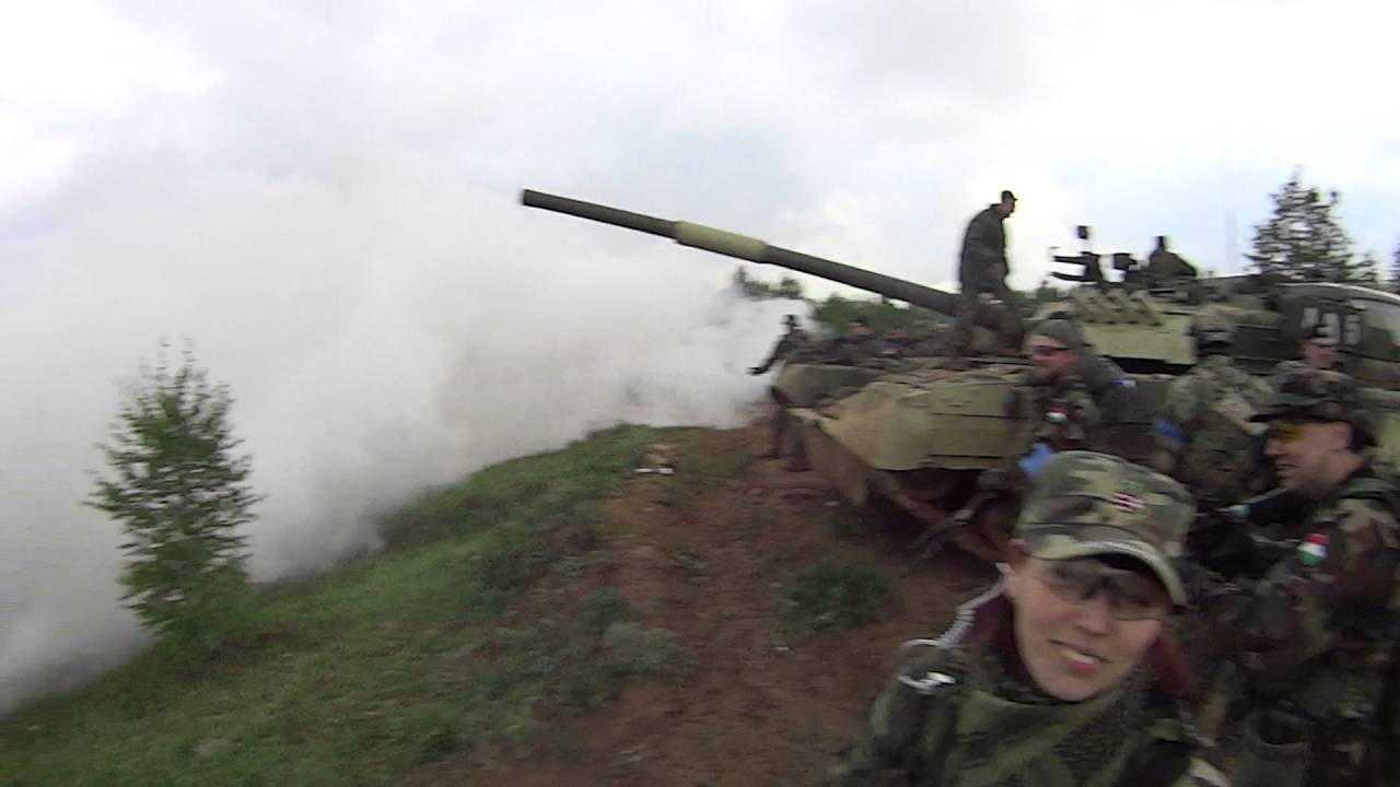 Tank smoke screen - YouTube