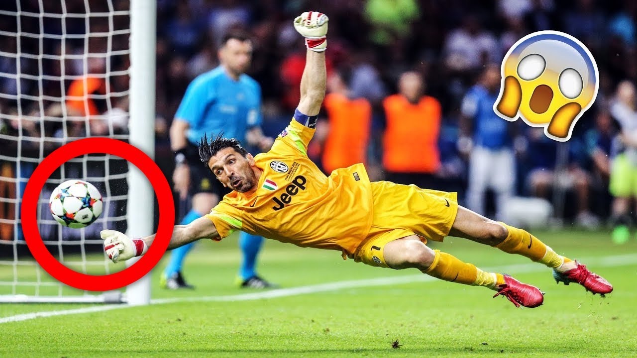 Atajadas de LEYENDA en el Fútbol, PORTEROS NIVEL TOP 🙌🏼🥅 - YouTube