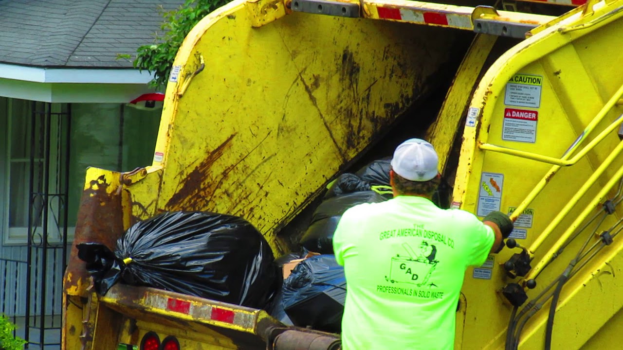 Garbage Truck Packing 6-18-2018 - YouTube