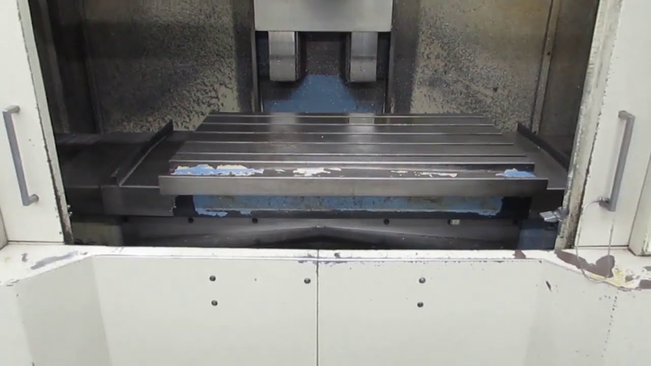OKK VM5-2 Vertical Machining Center with Mitsubishi Neomatic 635 ...