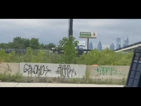 NS #5302 and #5307 moving at Port Richmond Yard - YouTube