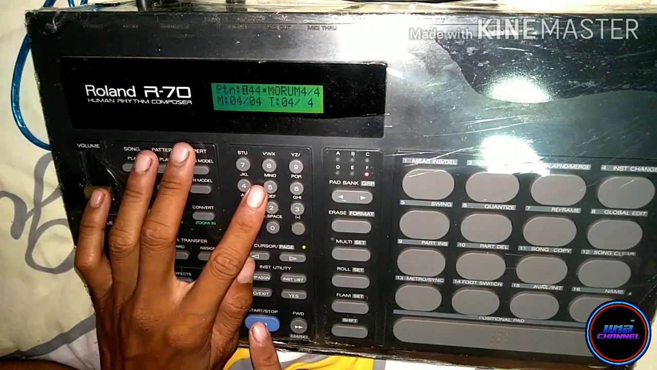 รีวิวจังหวะริทึ่มบล็อค Roland R-70 สร้างจังหวะ - YouTube