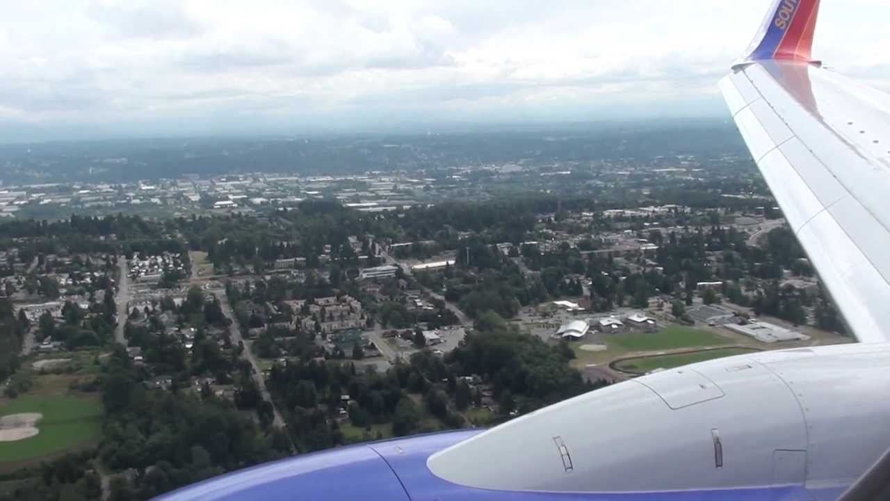 Southwest Airlines Landing in Seattle - YouTube