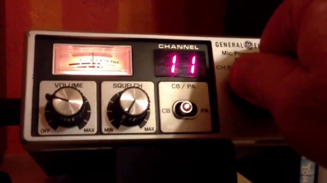 General Electric 3-5804-F Am CB Radio - YouTube