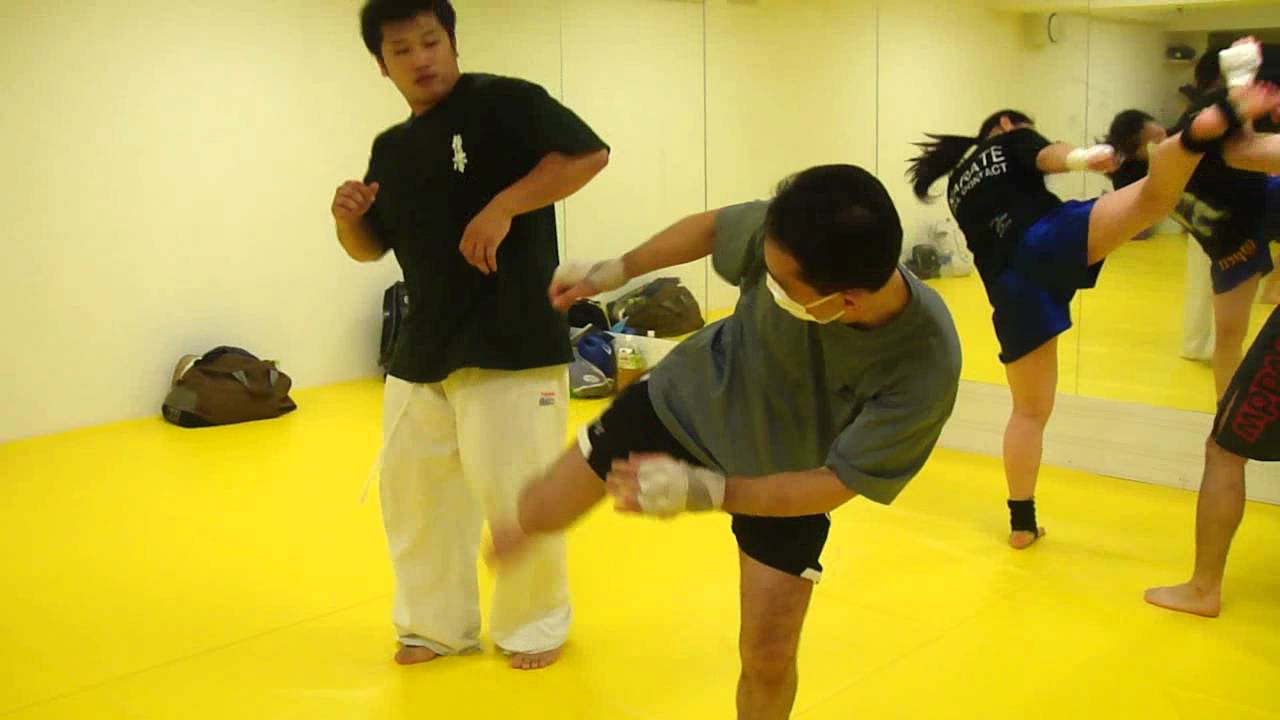 single leg kick training! - YouTube