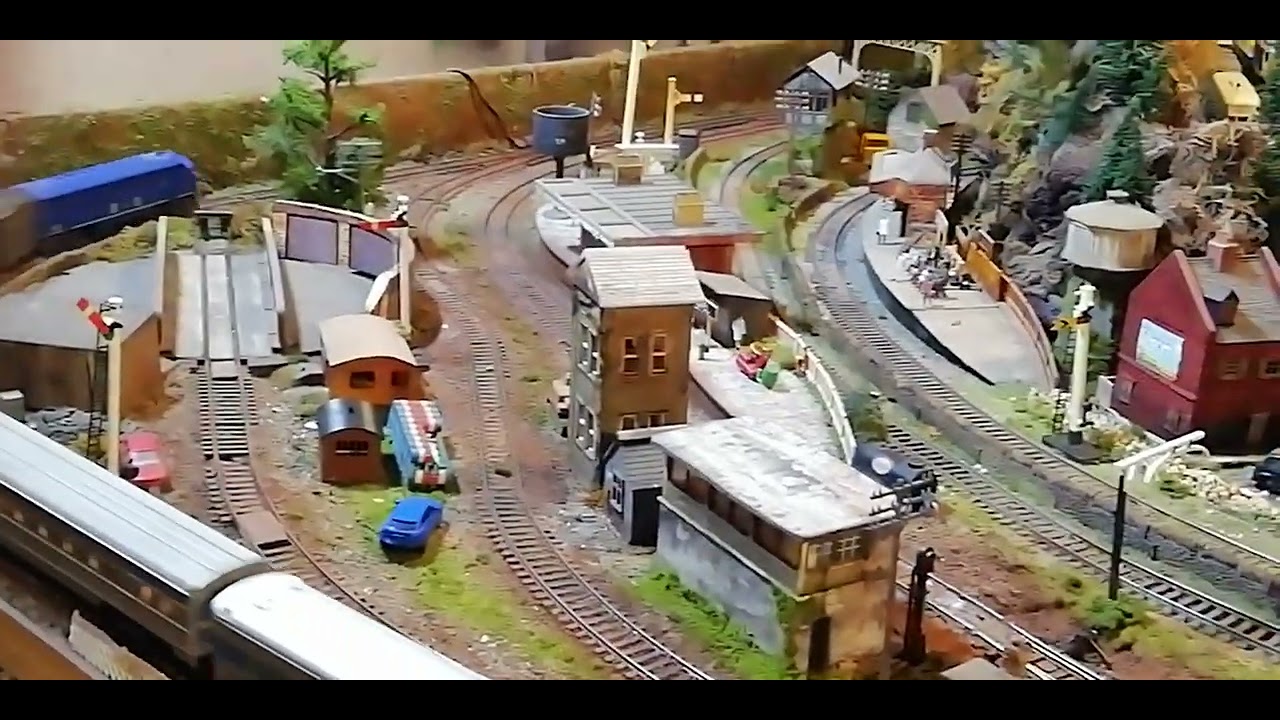 Baltimore and Ohio 1960s Passenger Train in HO Scale with Vintage ...