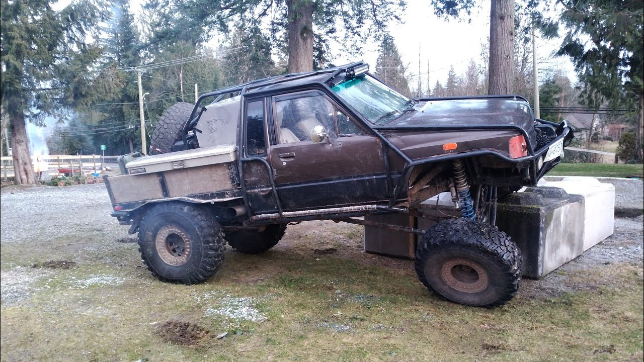 om617 turbodiesel Toyota 4x4 rock crawler - YouTube
