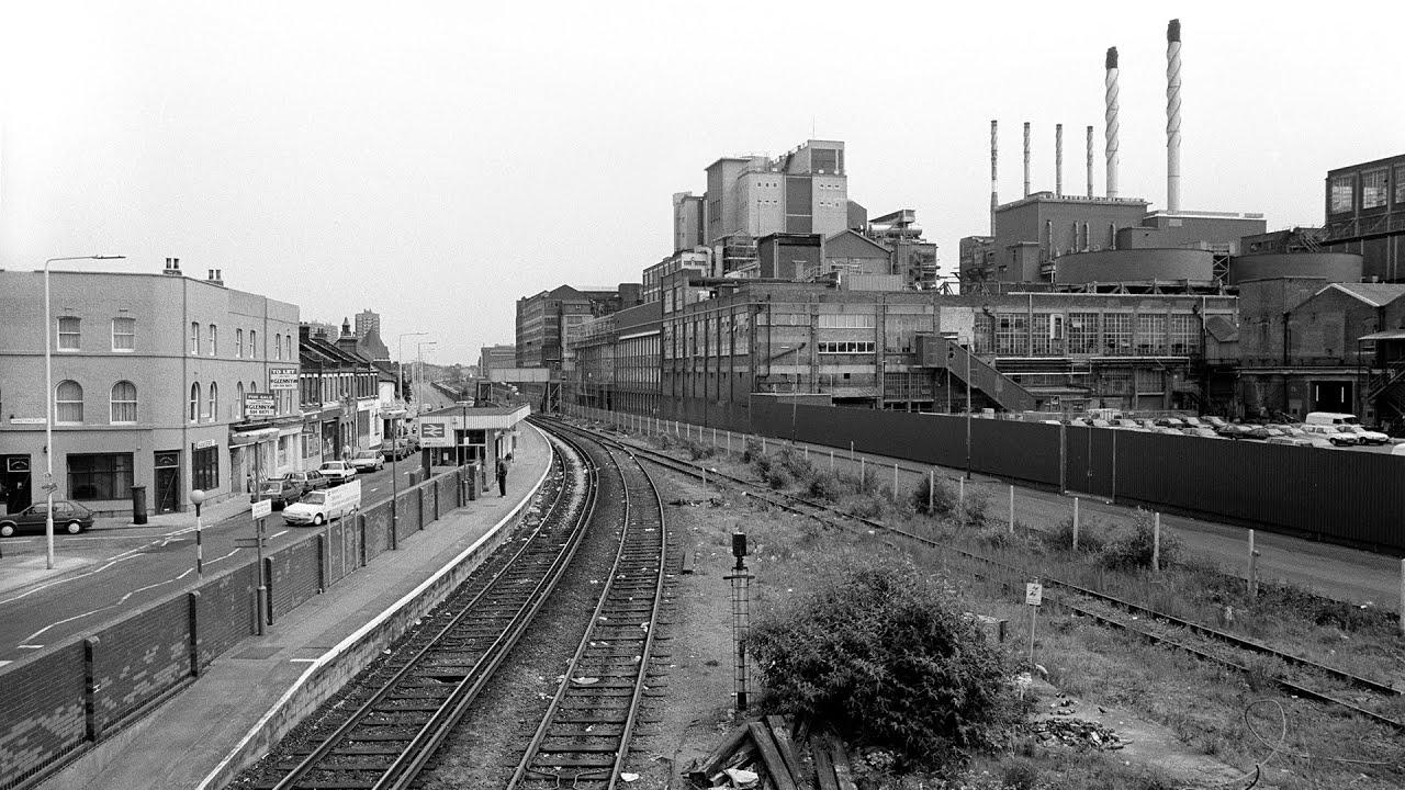 Return to Silvertown and the Silvertown Tramway - YouTube