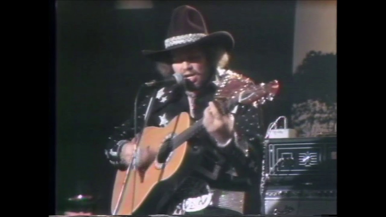 David Allan Coe - The Outlaw - Live 1975 (Improved Audio) - YouTube