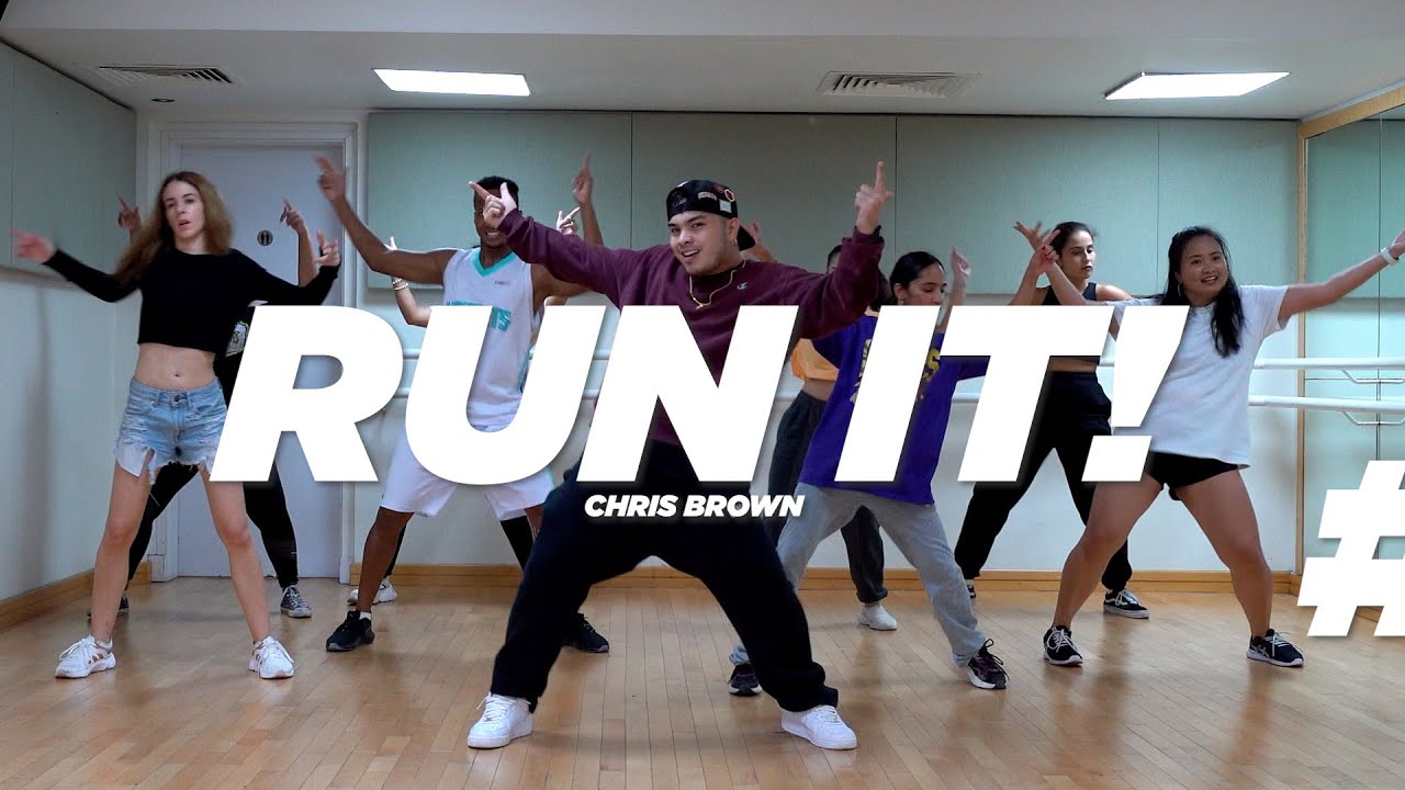 RUN IT! - CHRIS BROWN | RICHARD BATHAN BEGINNERS CLASS - YouTube