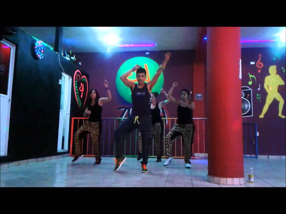 Shake it up by Mara Zumba® Fitness ARTHUR ARROYO - YouTube