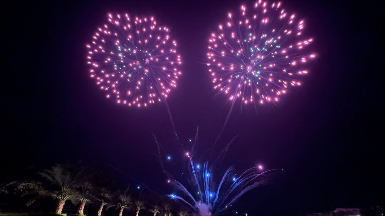 Fireworks | 28-1-2024 | Moo Yoo Rose House. - YouTube